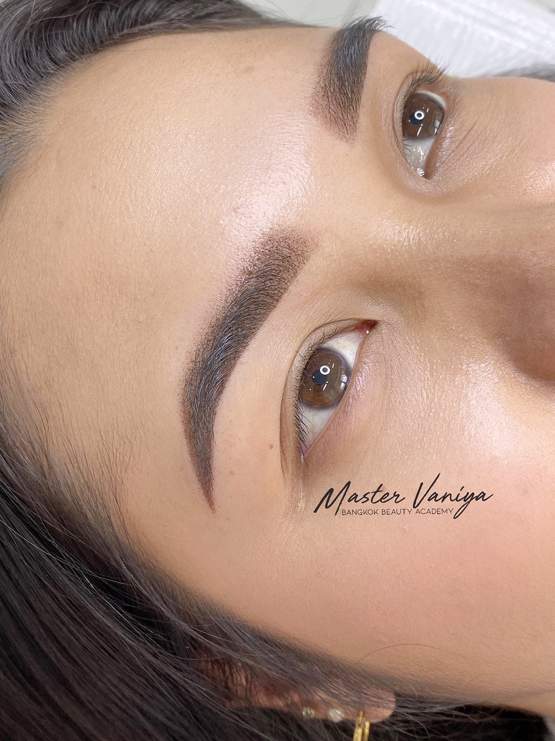 Professional Eyebrows - Bangkok Beauty Academy