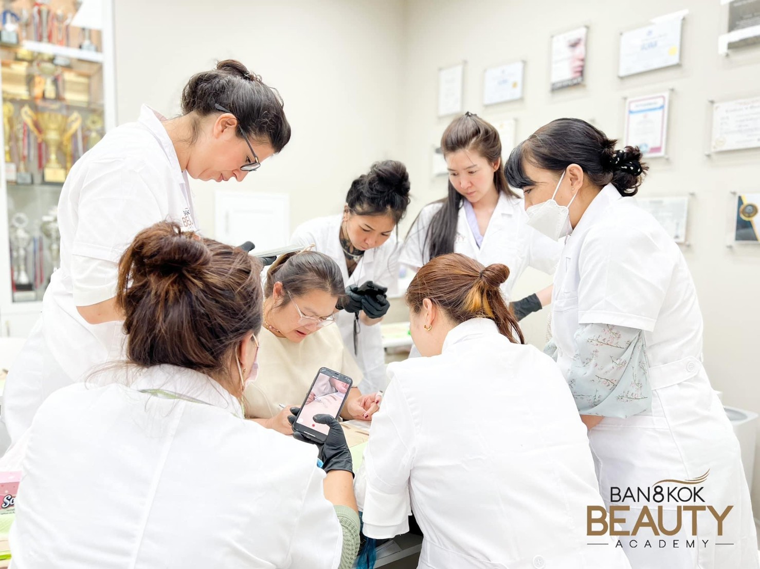 Intensive 10 days – Premium SPMU Full Course - Bangkok Beauty Academy