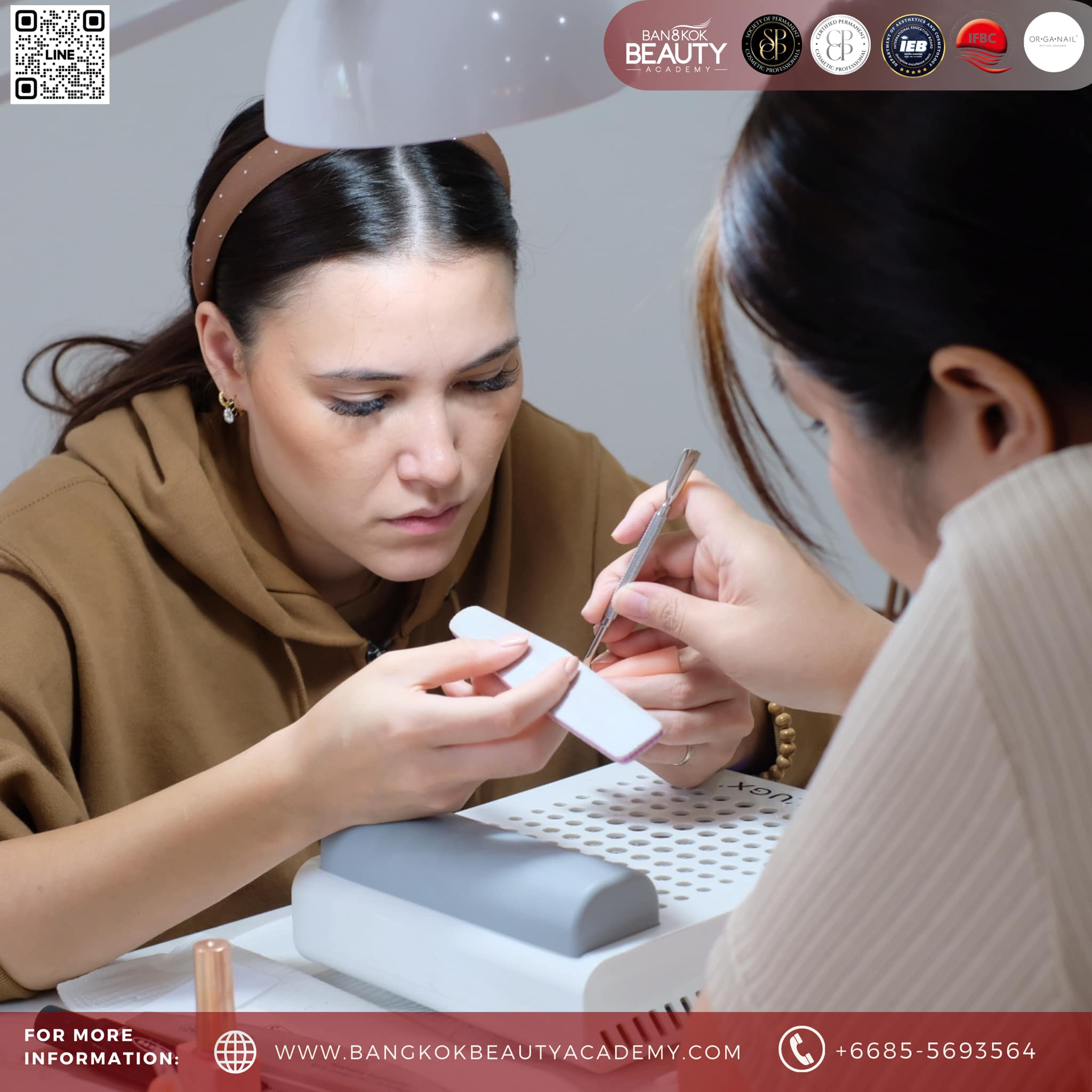 PROFESSIONAL NAIL ART - Bangkok Beauty Academy